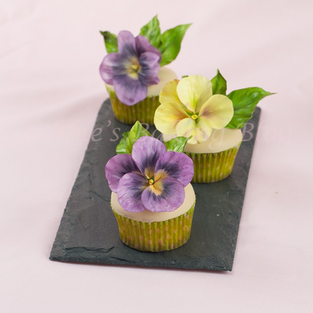 How to Create Sugar Paste Pansy | Bobbies Baking Blog
