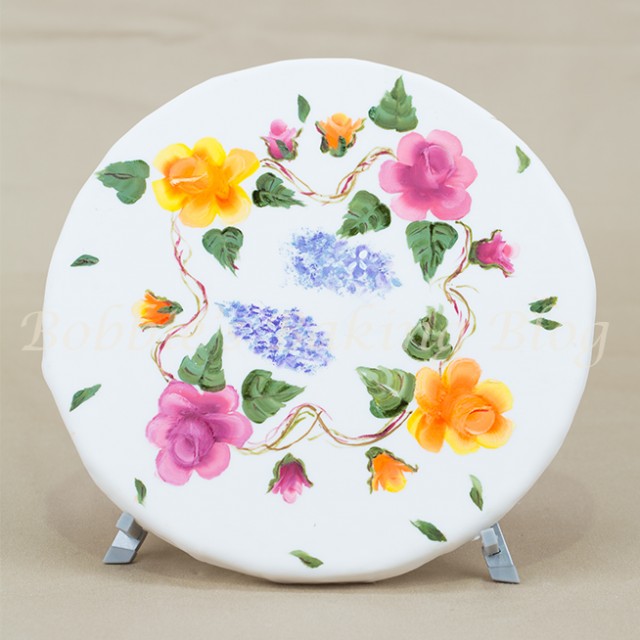 Learn How to Hand Paint Leaves, Berries, and Filler Flowers on Fondant ...