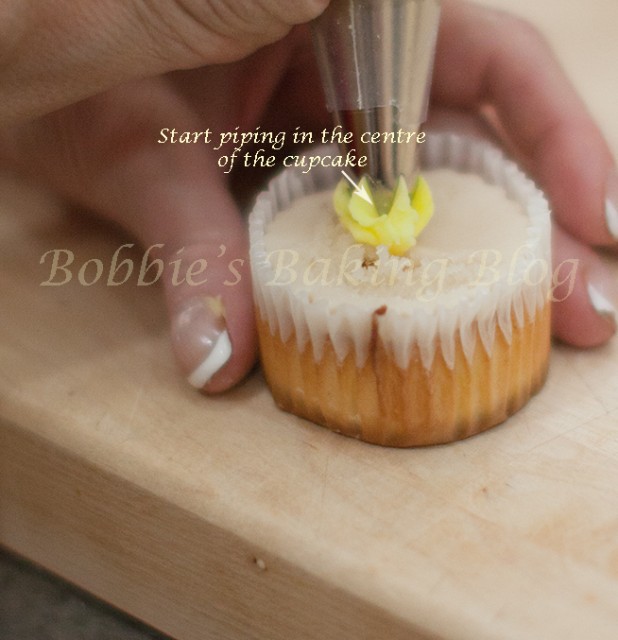 Piping Buttercream Roses and Swirls Using Open Star Tip | Bobbies ...